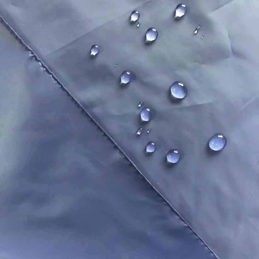 Polyester semi-dull 300 T Waterproof Fabric 70 GSM for Jacket